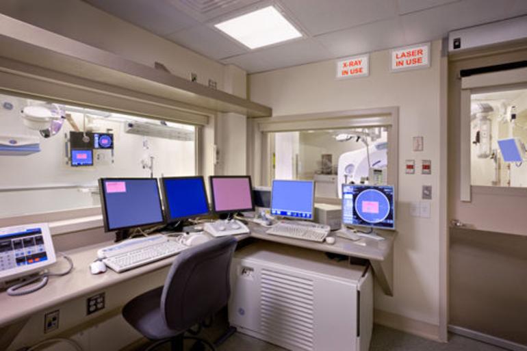 Lead Lined Window Frames with Leaded X-Ray Glass for X-Ray Rooms: A Re ...